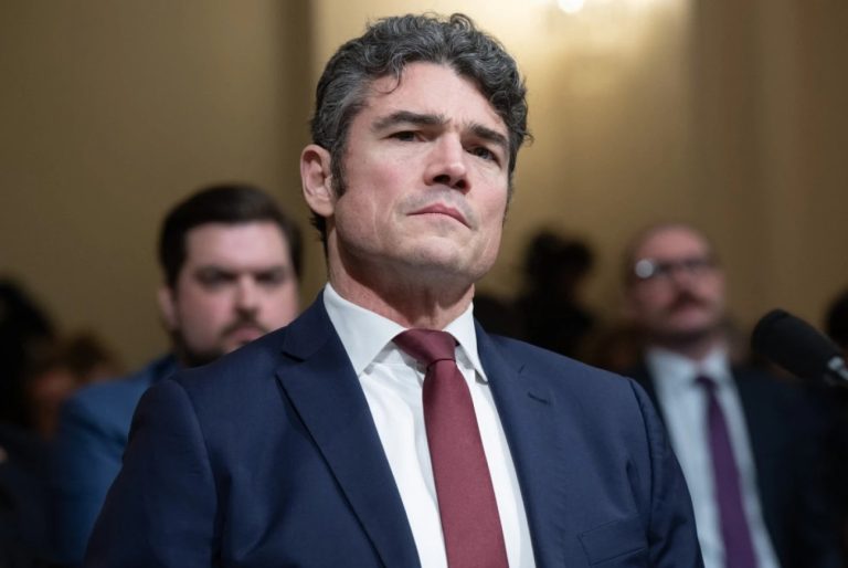 Renuncia Joseph Kent al Centro Nacional Antiterrorista por guerra en Irán